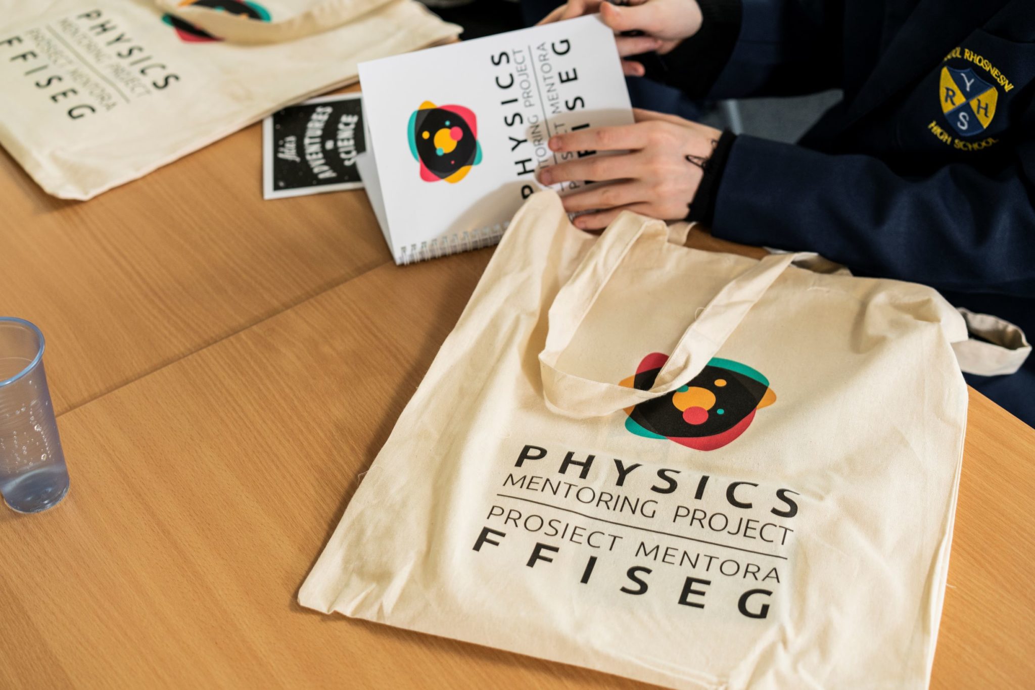Amdanom Ni - Physics Mentoring
